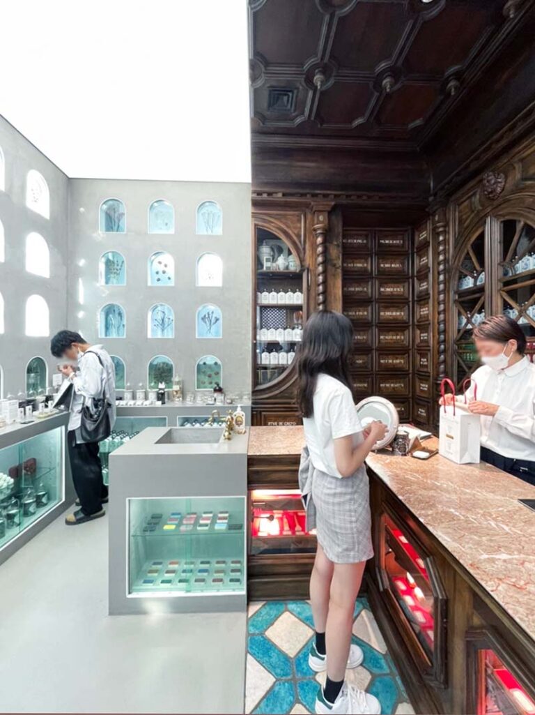 美しい香りと空間。OFFICINE UNIVERSELLE BULY 代官山の店舗でお買い物 | LOHAS TIME